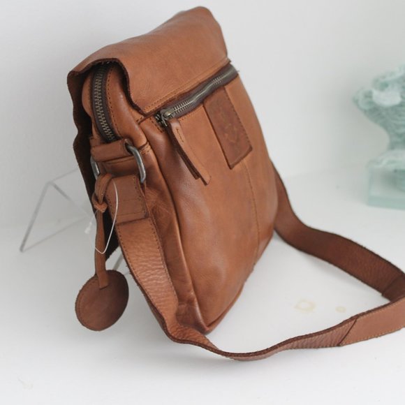 Harbour 2nd | Bags | Nwt Harbour 2nd Leather Crossbody Shoulder ...